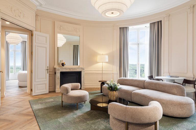 InterContinental Chantilly Château Mont Royal - Luxury Hotel 5*